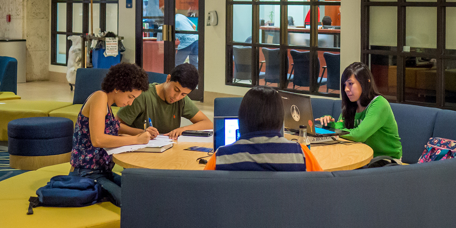 Student Connections | FIU Nicole Wertheim College of Nursing & Health ...